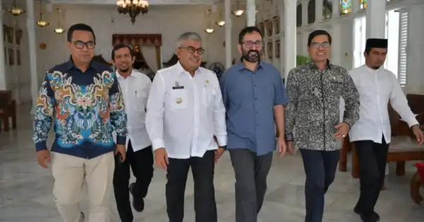 Pj Gubernur Sambut Baik Rencana Pembangunan Islamic Center dan Masjid UEA di UIN Ar-Raniry